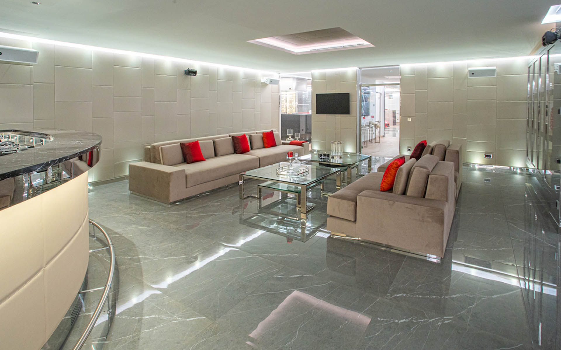 Ultima Grand Villa, Geneva -Firefly Collection