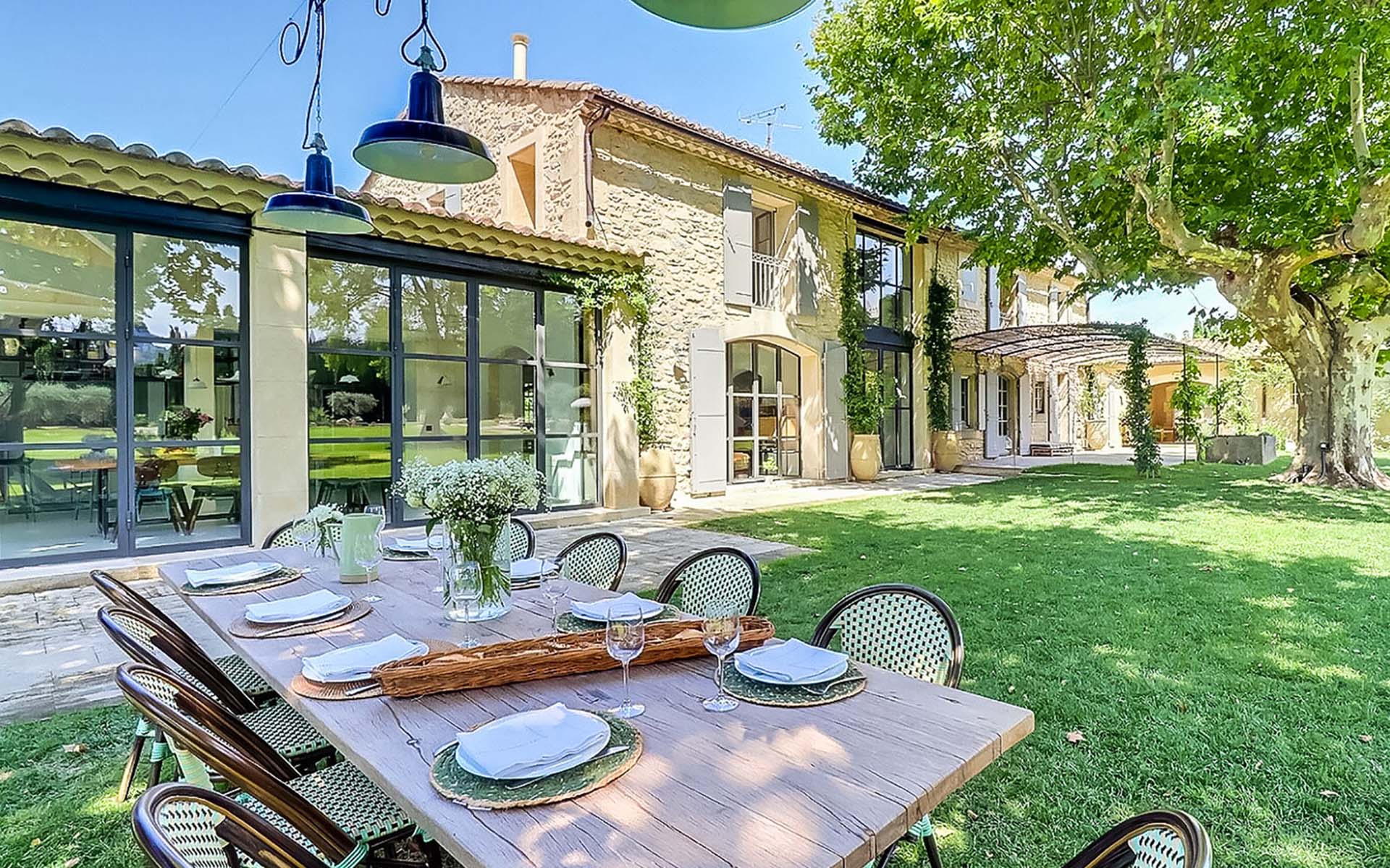 Le Mas des Oliviers, Provence - Firefly Collection