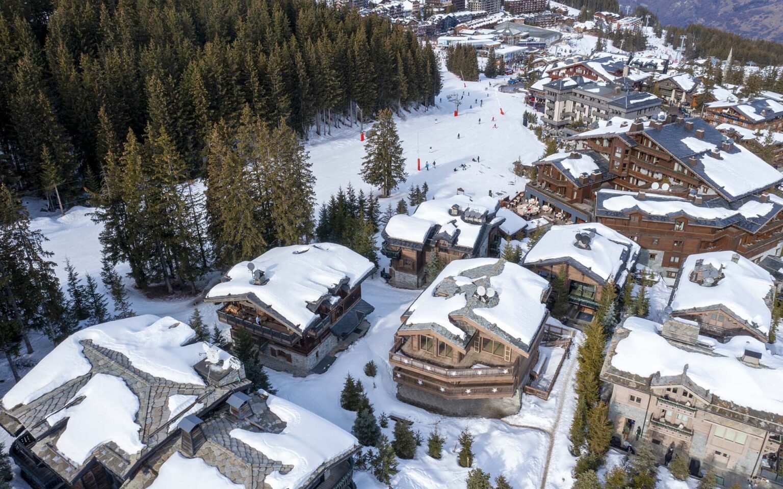 Courchevel 1850 Ski Resort Guide - The Finest Luxury Ski Chalets ...